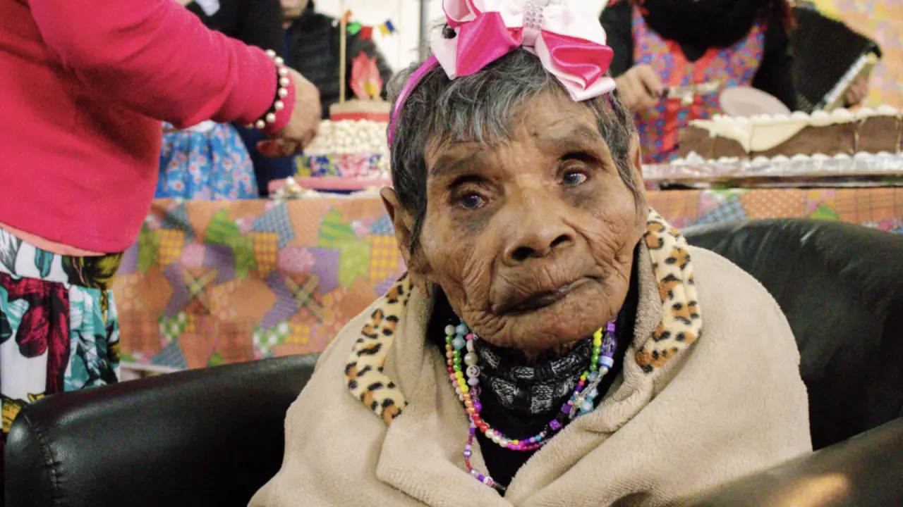 VIDEO: Mujer de 123 años celebra su cumpleaños bailando - Quinto Poder